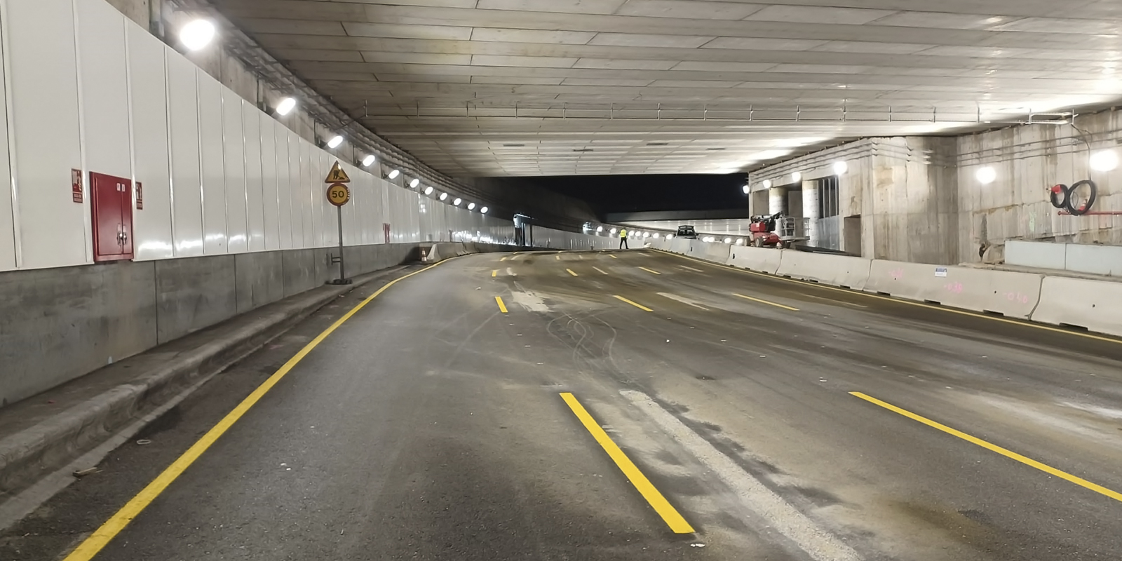 The Mayor of Madrid visits the tunnelling work on the M-30 motorway ...