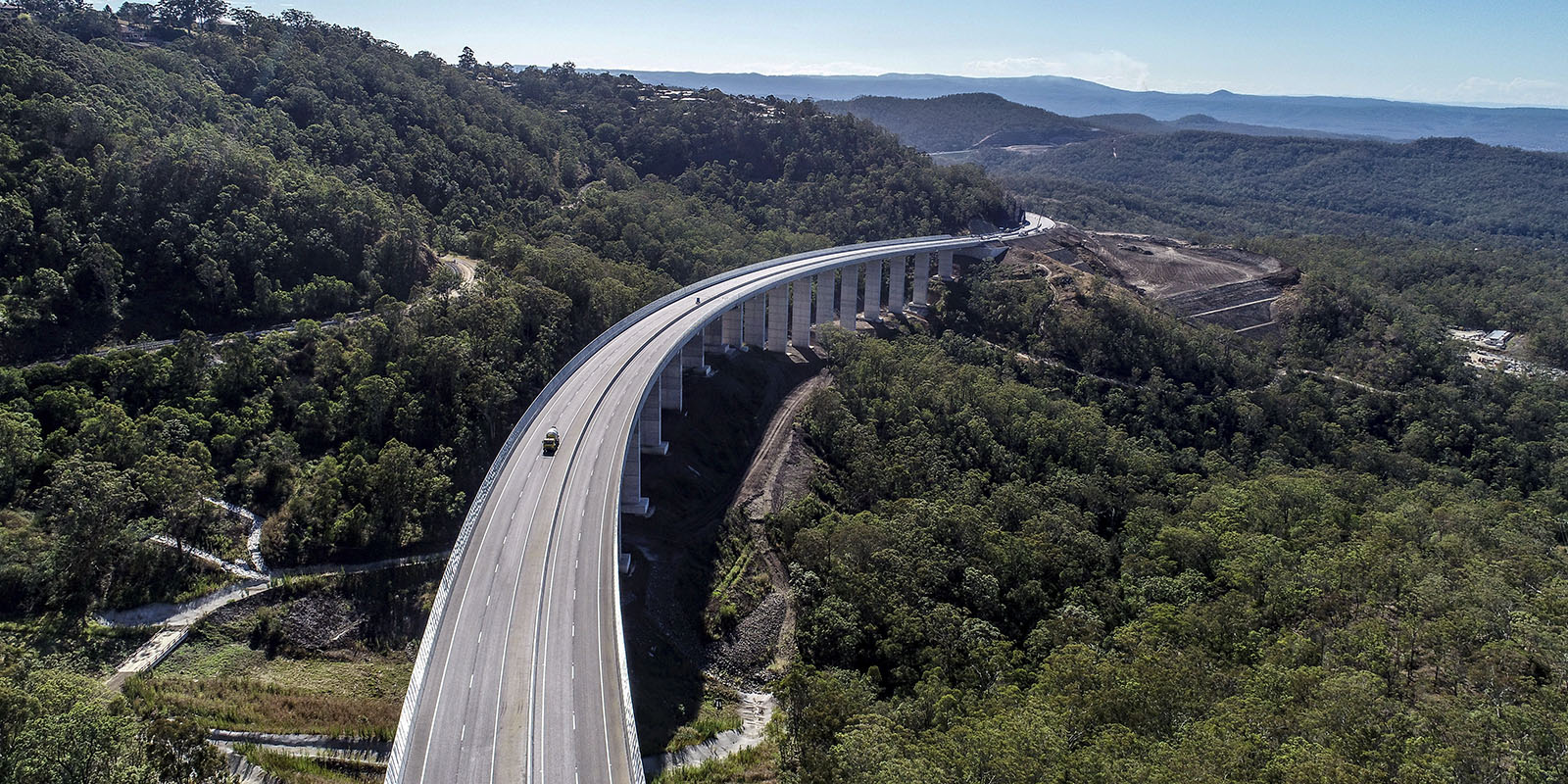 ACCIONA analyses the sustainability criteria for infrastructure financing ACCIONA analyses the sustainability criteria for infrastructure financing